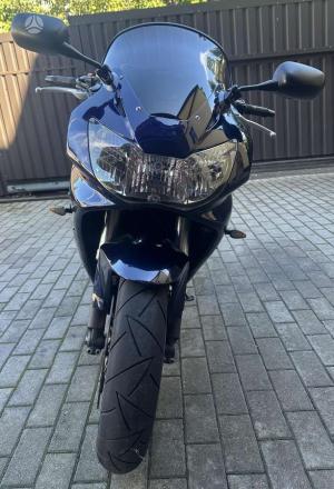 Blue Honda Cbr 2001 in Kaunas, with an engine capacity of 0.93 L and mileage of 58 thousand km for 2750 €, photo 8 on AUTOMOTO.COM.LV