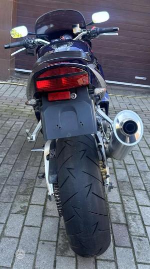 Blue Honda Cbr 2001 in Kaunas, with an engine capacity of 0.93 L and mileage of 58 thousand km for 2750 €, photo 9 on AUTOMOTO.COM.LV