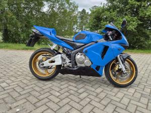 Синий Хонда Cbr 2004 в Радвилишкис, объемом двигателя 0.60 л и пробегом 46 тыс. км за 3600 €, фото 4 на AUTOMOTO.COM.LV