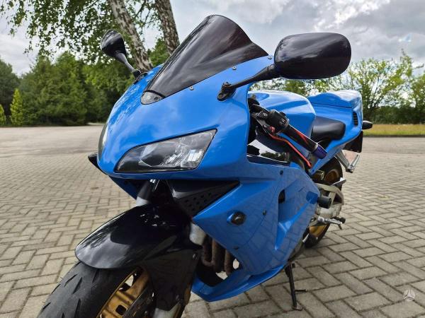 Blue Honda Cbr 2004 in Radviliskis, with an engine capacity of 0.60 L and mileage of 46 thousand km for 3600 €, photo 10 on AUTOMOTO.COM.LV