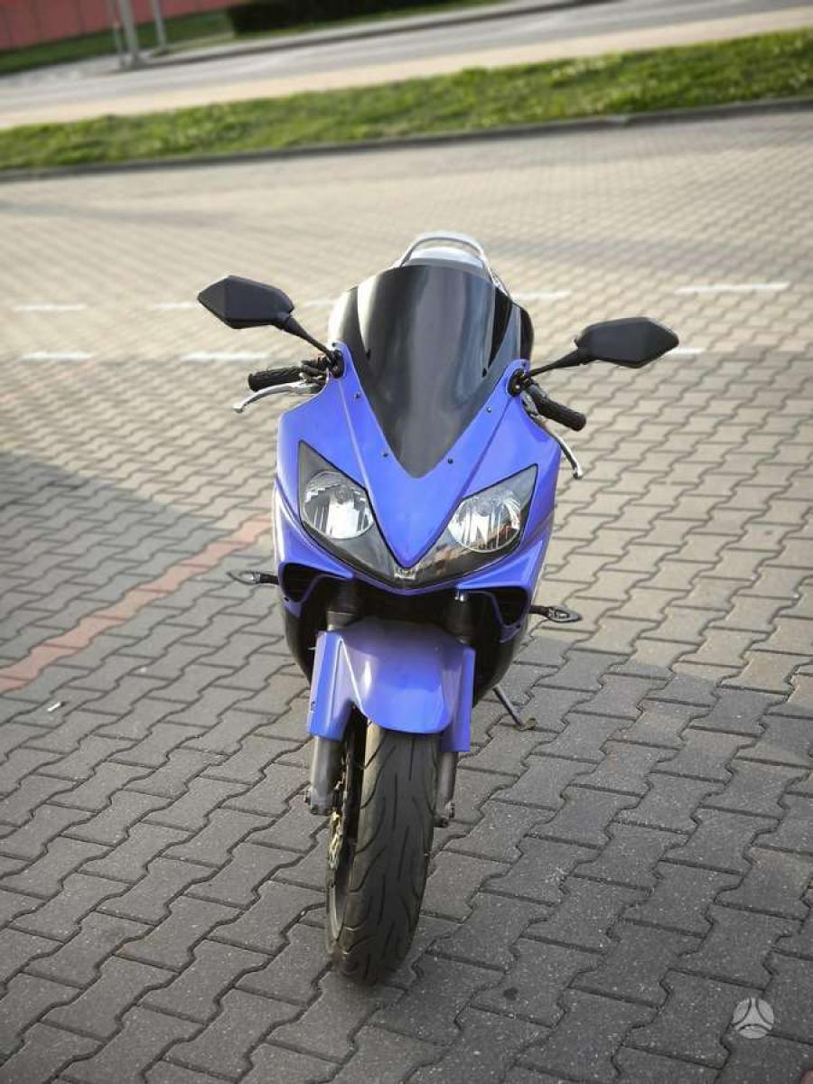 Blue Honda Cbr 2005 in Vilnius, with an engine capacity of 0.60 L and mileage of 76 thousand km for 1600 €, photo 1 on AUTOMOTO.COM.LV