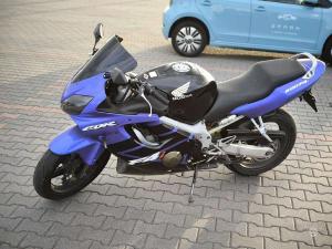 Blue Honda Cbr 2005 in Vilnius, with an engine capacity of 0.60 L and mileage of 76 thousand km for 1600 €, photo 4 on AUTOMOTO.COM.LV