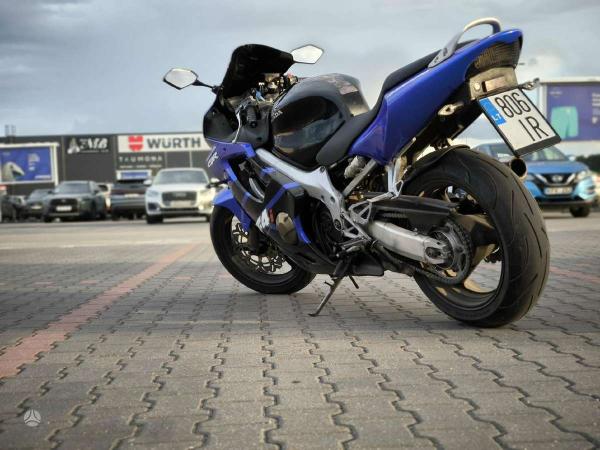 Blue Honda Cbr 2005 in Vilnius, with an engine capacity of 0.60 L and mileage of 76 thousand km for 1600 €, photo 5 on AUTOMOTO.COM.LV