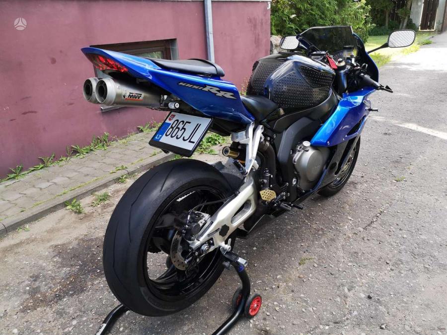 Синий Хонда Cbr 2005 в Мариямполе, объемом двигателя 1.00 л и пробегом 39 тыс. км за 4444 €, фото 3 на AUTOMOTO.COM.LV