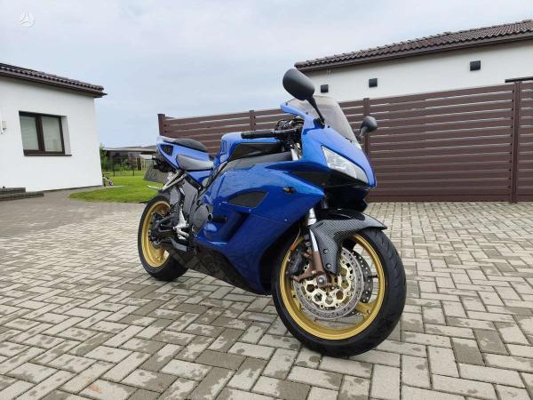 Синий Хонда Cbr 2005 в Клайпеда, объемом двигателя 1.00 л и пробегом 68 тыс. км за 4500 €, фото 2 на AUTOMOTO.COM.LV