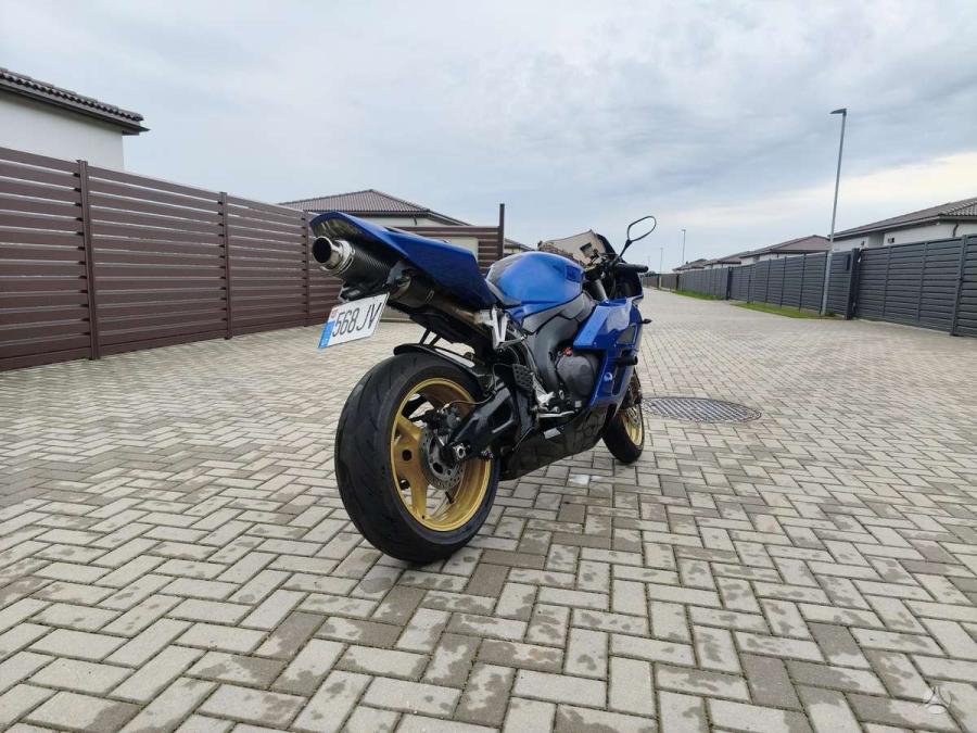 Zils Honda Cbr 2005 Klaipėda, ar dzinēja tilpumu 1.00 L un nobraukumu 68 tūkst. km par 4500 €, foto 5 vietnē AUTOMOTO.COM.LV