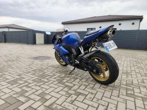Zils Honda Cbr 2005 Klaipėda, ar dzinēja tilpumu 1.00 L un nobraukumu 68 tūkst. km par 4500 €, foto 6 vietnē AUTOMOTO.COM.LV
