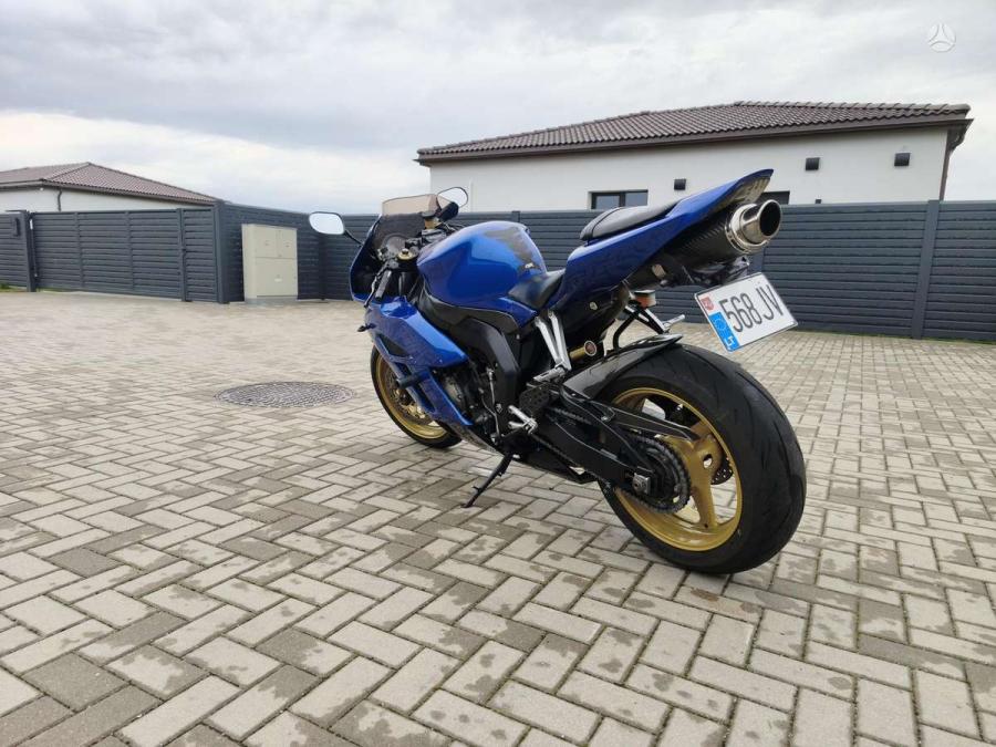 Zils Honda Cbr 2005 Klaipėda, ar dzinēja tilpumu 1.00 L un nobraukumu 68 tūkst. km par 4500 €, foto 6 vietnē AUTOMOTO.COM.LV