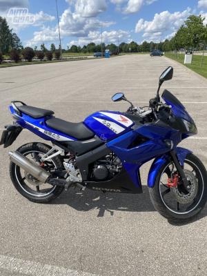 Синий Хонда Cbr 2007 в Мажейкяй, объемом двигателя 0.13 л и пробегом 48 тыс. км за 1100 €, фото 5 на AUTOMOTO.COM.LV