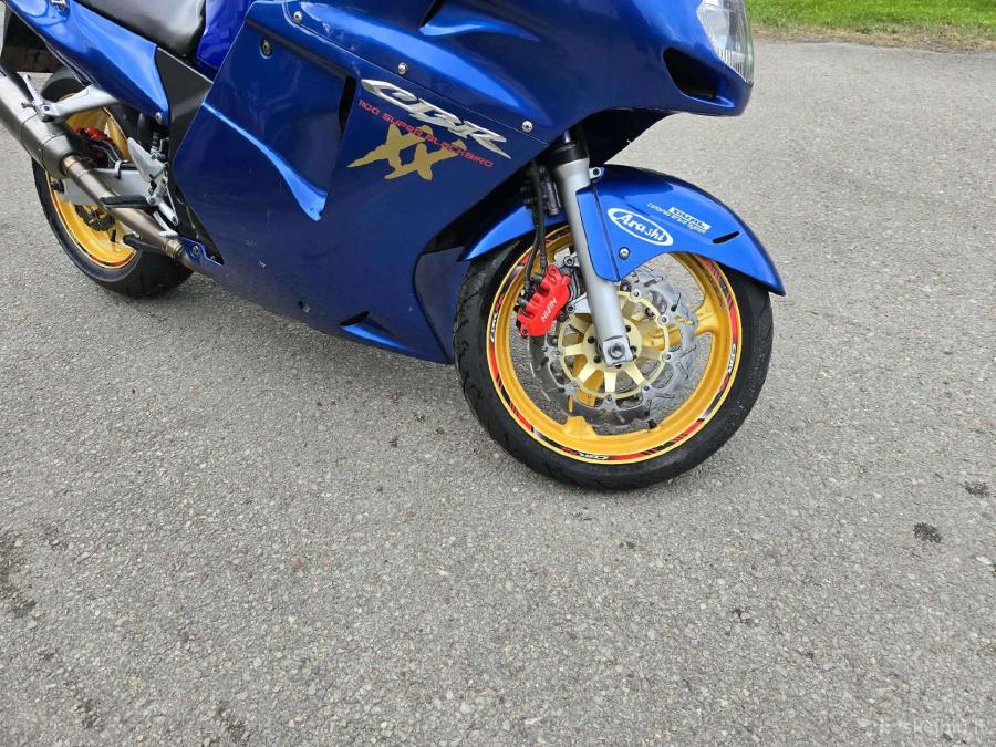 Blue Honda Cbr 2007 in Siauliai, with an engine capacity of 1.10 L and mileage of 78 thousand km for 3500 €, photo 8 on AUTOMOTO.COM.LV