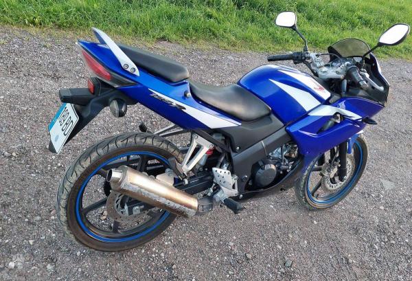 Blue Honda Cbr 2009 in Silale, with an engine capacity of 0.13 L and mileage of 26 thousand km for 1399 €, photo 3 on AUTOMOTO.COM.LV