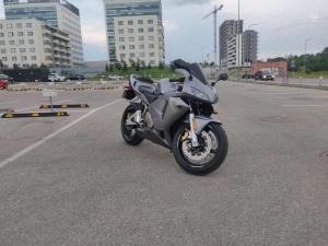 Grey Honda Cbr 2003 in Vilnius, with an engine capacity of 0.60 L and mileage of 51 thousand km for 2200 €, photo  on AUTOMOTO.COM.LV