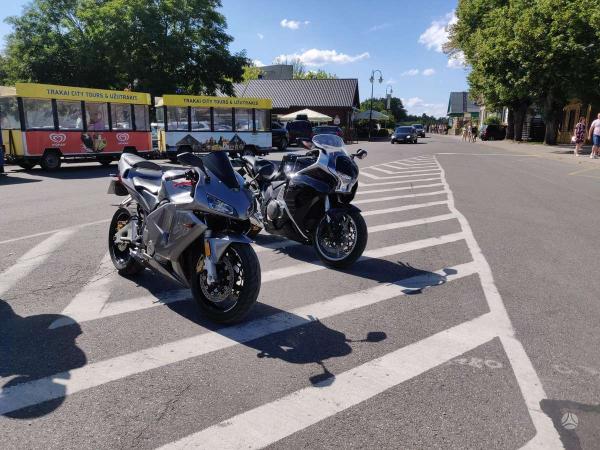 Grey Honda Cbr 2003 in Vilnius, with an engine capacity of 0.60 L and mileage of 51 thousand km for 2200 €, photo 2 on AUTOMOTO.COM.LV