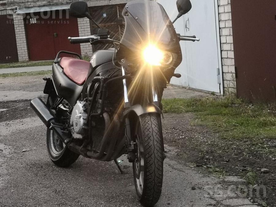 Honda Cbr 1988 Rīga, ar dzinēja tilpumu 0.60 L un nobraukumu 0 tūkst. km par 550 €, foto 1 vietnē AUTOMOTO.COM.LV