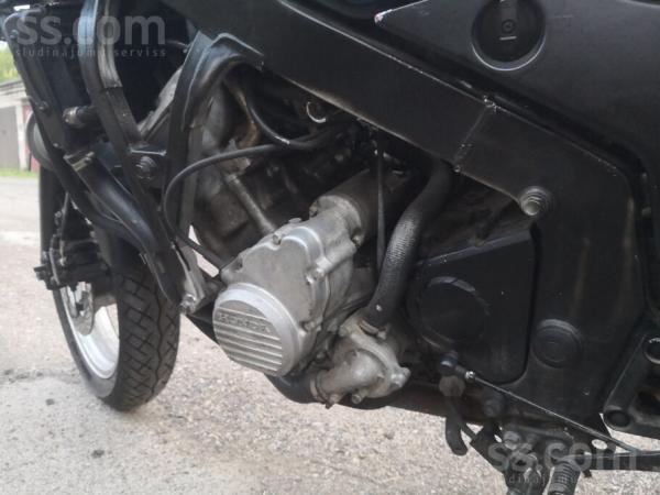 Honda Cbr 1988 Rīga, ar dzinēja tilpumu 0.60 L un nobraukumu 0 tūkst. km par 550 €, foto 4 vietnē AUTOMOTO.COM.LV