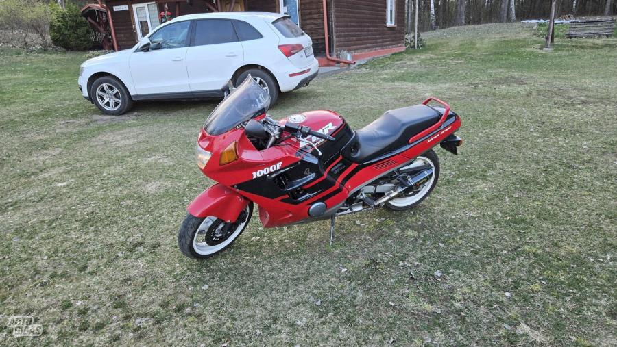 Honda Cbr 1991 Prienai, ar dzinēja tilpumu 1.00 L un nobraukumu 0 tūkst. km par 1000 €, foto 3 vietnē AUTOMOTO.COM.LV