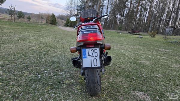 Honda Cbr 1991 Prienai, ar dzinēja tilpumu 1.00 L un nobraukumu 0 tūkst. km par 1000 €, foto 3 vietnē AUTOMOTO.COM.LV