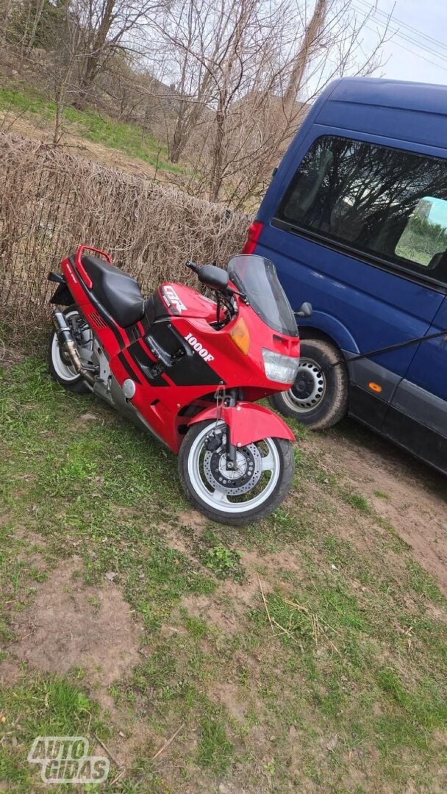 Honda Cbr 1991 Prienai, ar dzinēja tilpumu 1.00 L un nobraukumu 0 tūkst. km par 1000 €, foto 6 vietnē AUTOMOTO.COM.LV