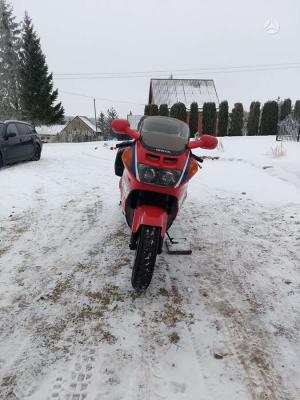 Honda Cbr 1992 Vilkaviškis, ar dzinēja tilpumu 1.00 L un nobraukumu 81 tūkst. km par 2000 €, foto 3 vietnē AUTOMOTO.COM.LV