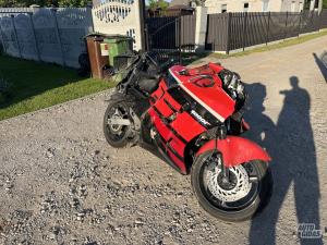 Хонда Cbr 1994 в Расейняй, объемом двигателя 1.00 л и пробегом 0 тыс. км за 310 €, фото  на AUTOMOTO.COM.LV