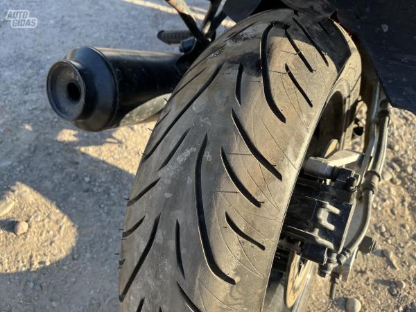 Хонда Cbr 1994 в Расейняй, объемом двигателя 1.00 л и пробегом 0 тыс. км за 310 €, фото 4 на AUTOMOTO.COM.LV