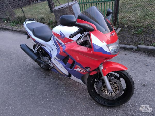 Honda Cbr 1995 in Kaunas, with an engine capacity of 0.60 L and mileage of 40 thousand km for 1500 €, photo 3 on AUTOMOTO.COM.LV