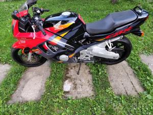 Хонда Cbr 1995 в Мадона, объемом двигателя 0.60 л и пробегом 0 тыс. км за 1600 €, фото  на AUTOMOTO.COM.LV