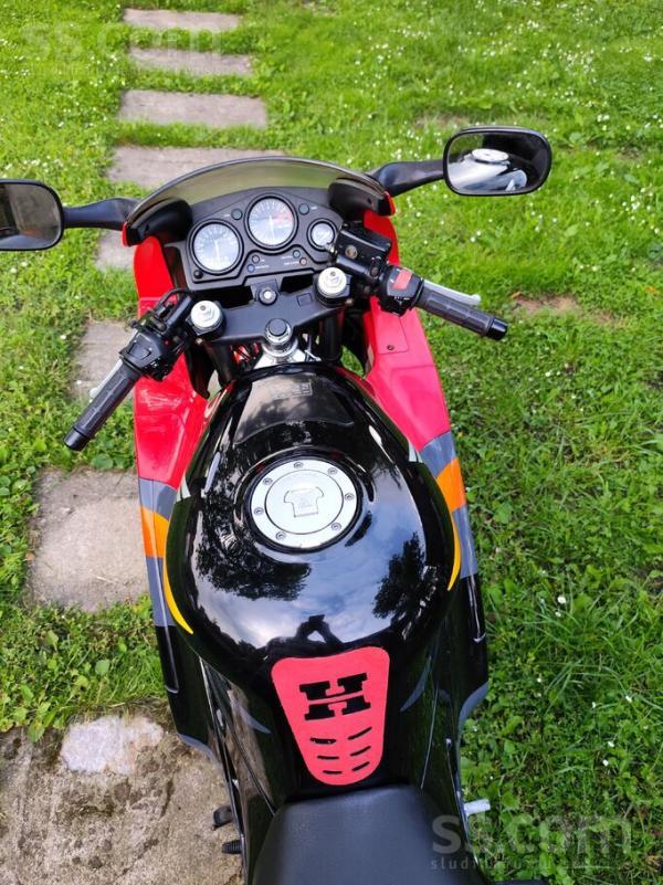 Хонда Cbr 1995 в Мадона, объемом двигателя 0.60 л и пробегом 0 тыс. км за 1600 €, фото 8 на AUTOMOTO.COM.LV