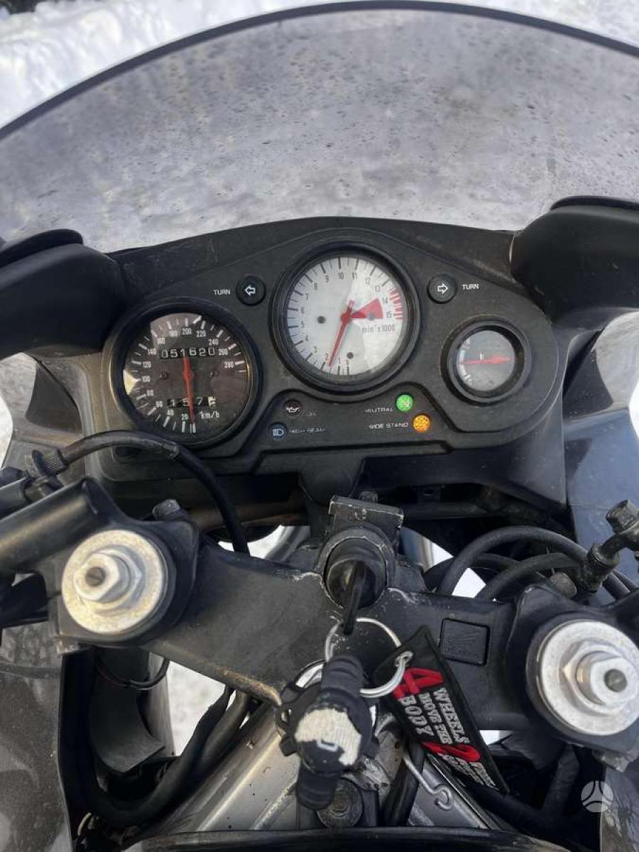 Honda Cbr 1997 Viļņa, ar dzinēja tilpumu 0.60 L un nobraukumu 52 tūkst. km par 1600 €, foto 7 vietnē AUTOMOTO.COM.LV