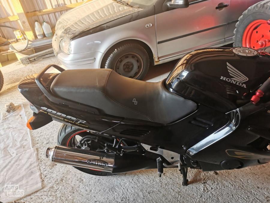 Хонда Cbr 1997 в Вилкавишкис, объемом двигателя 0.00 л и пробегом 0 тыс. км за 1200 €, фото 4 на AUTOMOTO.COM.LV