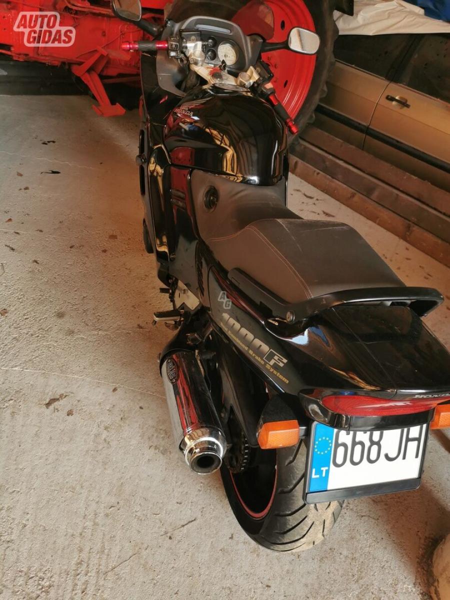 Хонда Cbr 1997 в Вилкавишкис, объемом двигателя 0.00 л и пробегом 0 тыс. км за 1200 €, фото 5 на AUTOMOTO.COM.LV