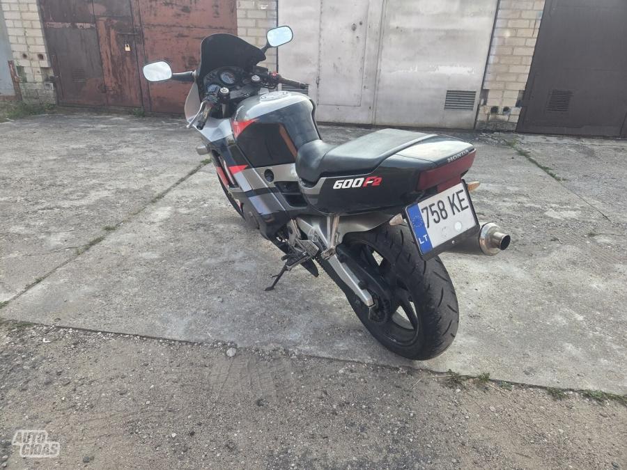 Honda Cbr 1997 Alīta, ar dzinēja tilpumu 0.00 L un nobraukumu 65 tūkst. km par 900 €, foto 4 vietnē AUTOMOTO.COM.LV