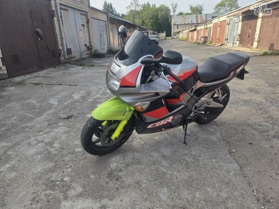 Honda Cbr 1997 Alīta, ar dzinēja tilpumu 0.00 L un nobraukumu 65 tūkst. km par 900 €, foto 5 vietnē AUTOMOTO.COM.LV