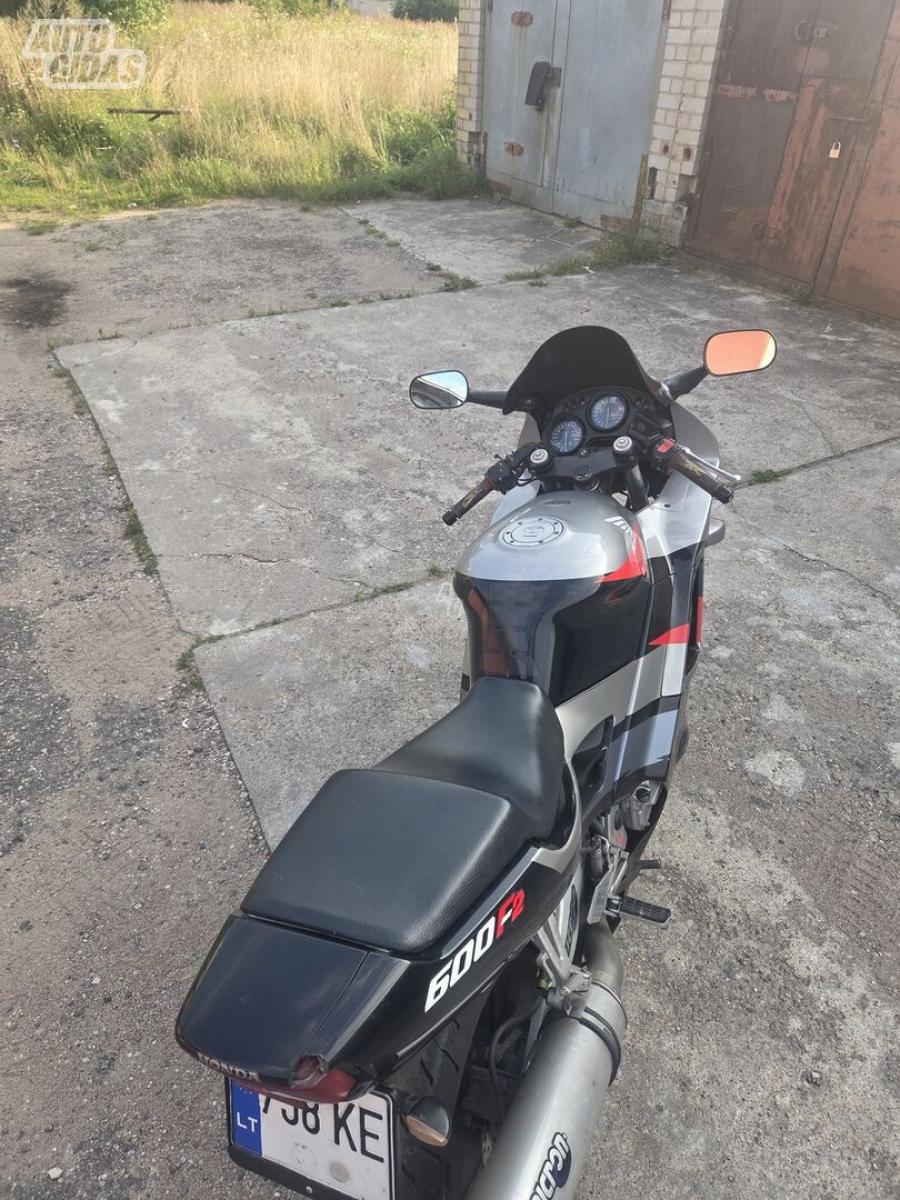 Honda Cbr 1997 Alīta, ar dzinēja tilpumu 0.00 L un nobraukumu 65 tūkst. km par 900 €, foto 9 vietnē AUTOMOTO.COM.LV