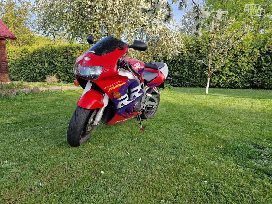 Honda Cbr 1998 in Elektrenai, with an engine capacity of 0.00 L and mileage of 0 thousand km for 2650 €, photo 4 on AUTOMOTO.COM.LV