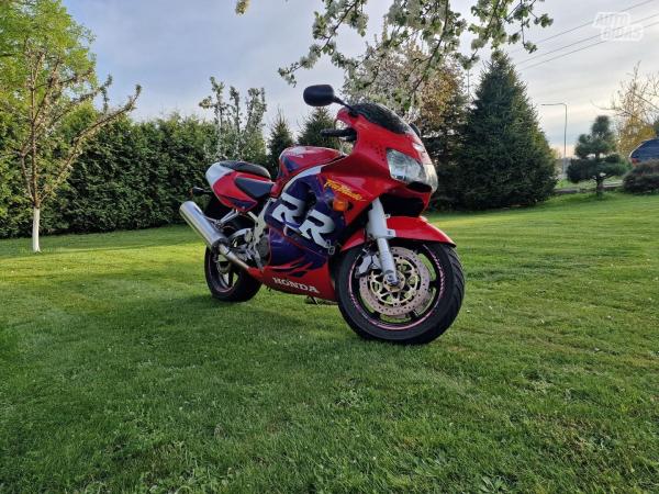 Хонда Cbr 1998 в Электренай, объемом двигателя 0.00 л и пробегом 0 тыс. км за 2650 €, фото 4 на AUTOMOTO.COM.LV