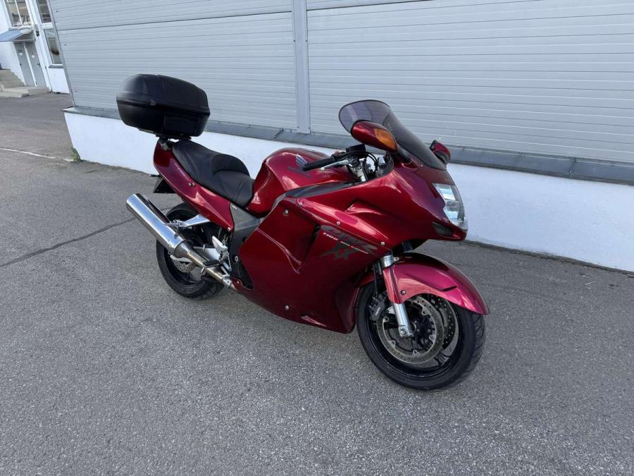 Honda Cbr 1998 Viļņa, ar dzinēja tilpumu 1.10 L un nobraukumu 57 tūkst. km par 2950 €, foto 1 vietnē AUTOMOTO.COM.LV