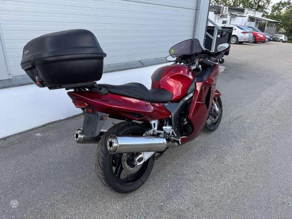Honda Cbr 1998 in Vilnius, with an engine capacity of 1.10 L and mileage of 57 thousand km for 2950 €, photo 2 on AUTOMOTO.COM.LV
