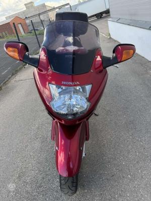 Honda Cbr 1998 Viļņa, ar dzinēja tilpumu 1.10 L un nobraukumu 57 tūkst. km par 2950 €, foto 4 vietnē AUTOMOTO.COM.LV