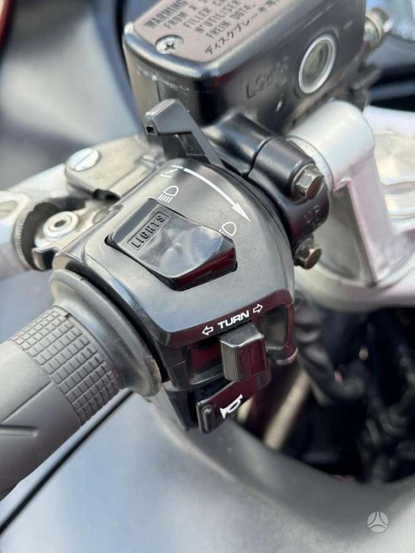 Honda Cbr 1998 in Vilnius, with an engine capacity of 1.10 L and mileage of 57 thousand km for 2950 €, photo 10 on AUTOMOTO.COM.LV
