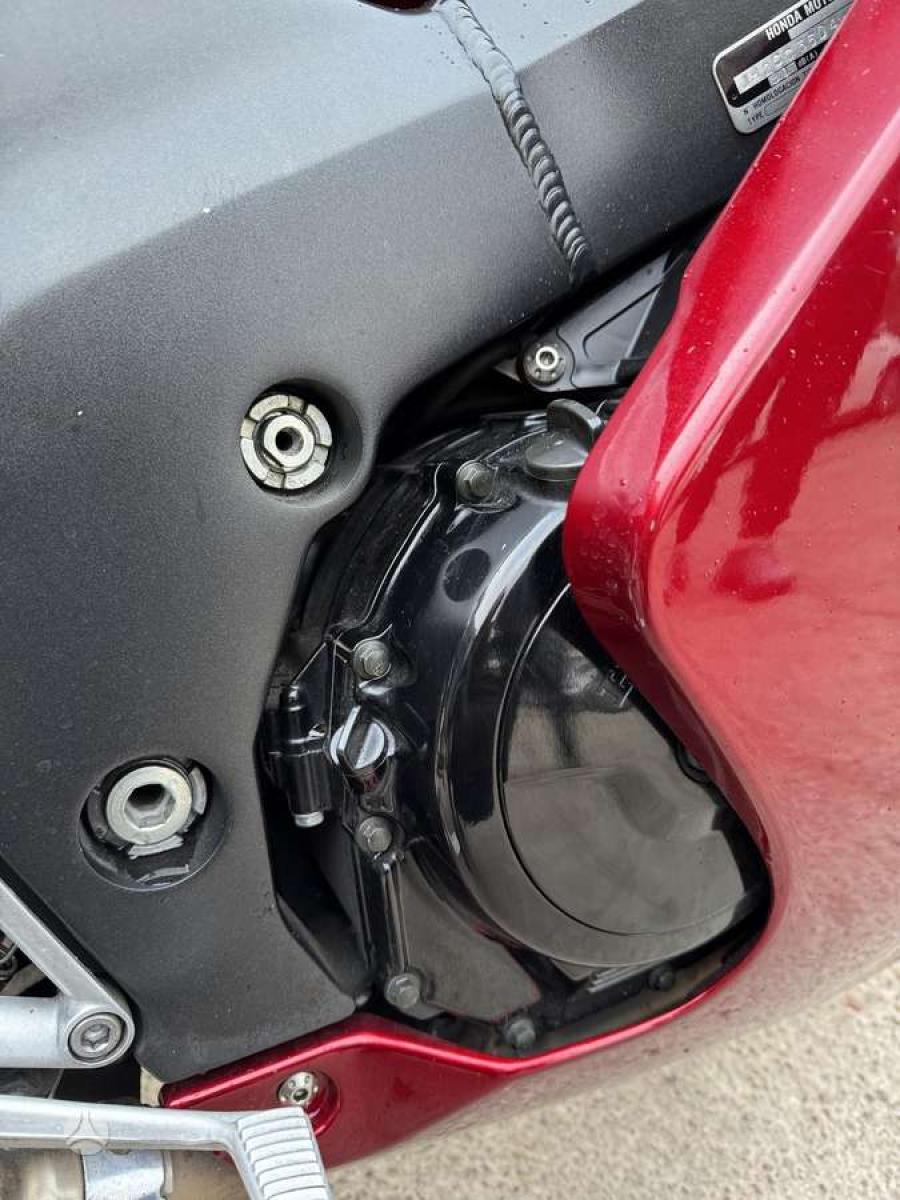 Honda Cbr 1998 Viļņa, ar dzinēja tilpumu 1.10 L un nobraukumu 57 tūkst. km par 2950 €, foto 15 vietnē AUTOMOTO.COM.LV