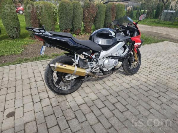 Honda Cbr 1999 in Valmiera, with an engine capacity of 0.60 L and mileage of 0 thousand km for 1700 €, photo 3 on AUTOMOTO.COM.LV