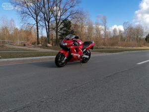 Хонда Cbr 1999 в Шяуляй, объемом двигателя 0.00 л и пробегом 0 тыс. км за 2000 €, фото 5 на AUTOMOTO.COM.LV