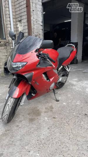 Honda Cbr 1999 Klaipėda, ar dzinēja tilpumu 0.60 L un nobraukumu 55 tūkst. km par 1650 €, foto  vietnē AUTOMOTO.COM.LV