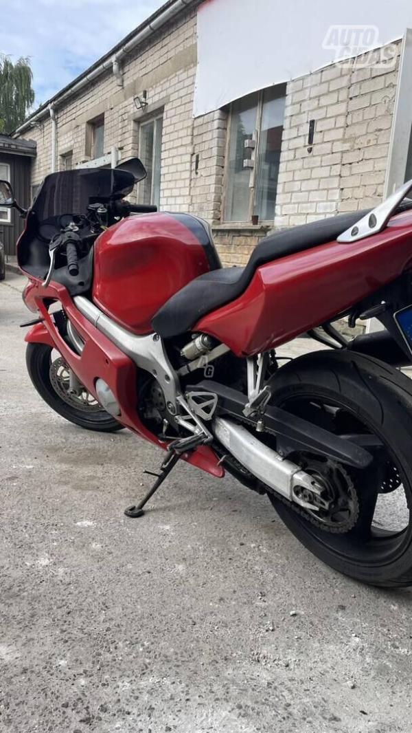 Honda Cbr 1999 Klaipėda, ar dzinēja tilpumu 0.60 L un nobraukumu 55 tūkst. km par 1650 €, foto 4 vietnē AUTOMOTO.COM.LV