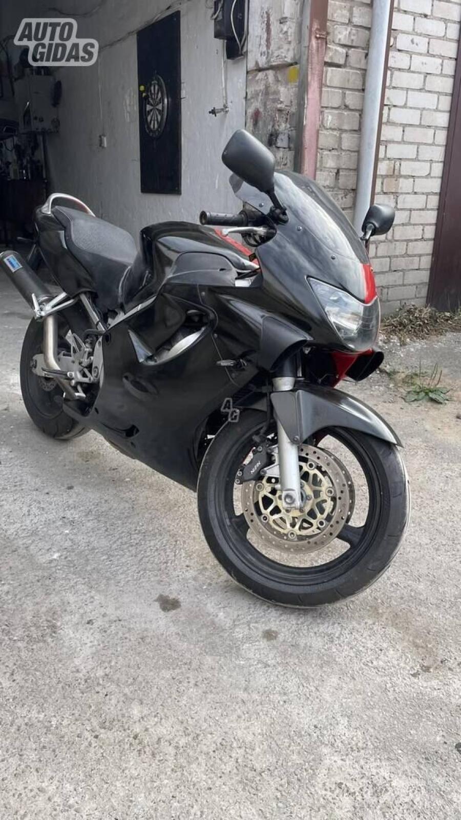 Honda Cbr 1999 Klaipėda, ar dzinēja tilpumu 0.60 L un nobraukumu 55 tūkst. km par 1650 €, foto 6 vietnē AUTOMOTO.COM.LV