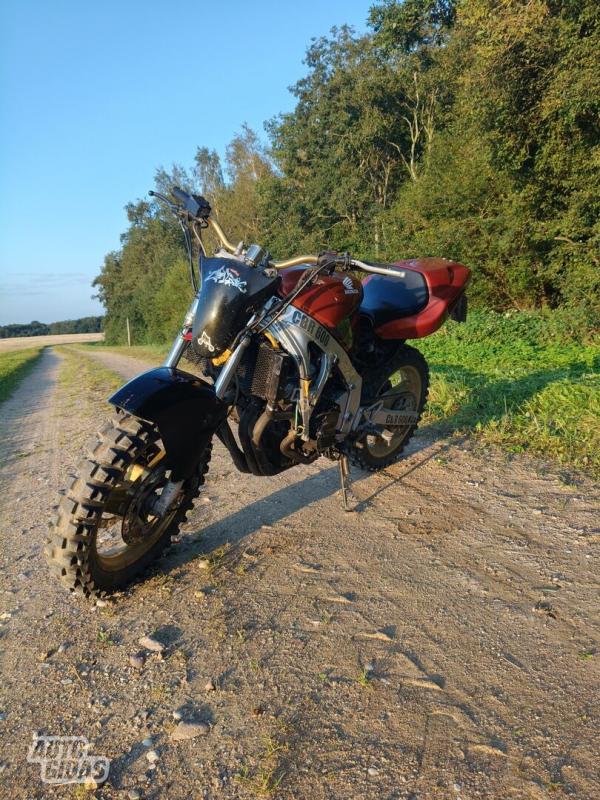 Honda Cbr 1999 Tauragė, ar dzinēja tilpumu 0.60 L un nobraukumu 0 tūkst. km par 600 €, foto 1 vietnē AUTOMOTO.COM.LV