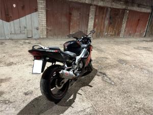 Honda Cbr 2000 Kauņa, ar dzinēja tilpumu 0.00 L un nobraukumu 0 tūkst. km par 1700 €, foto 4 vietnē AUTOMOTO.COM.LV