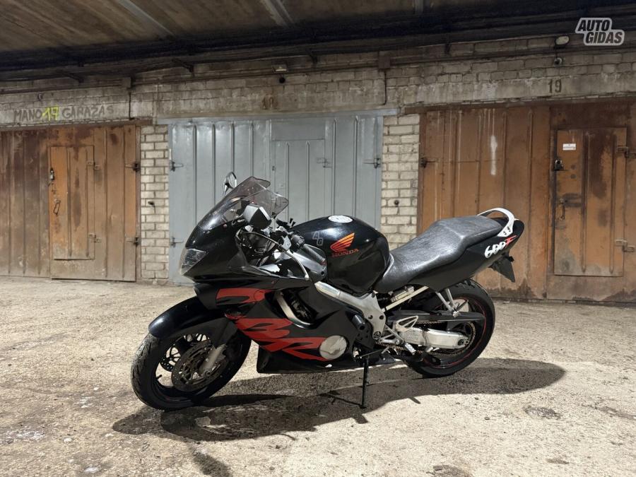 Honda Cbr 2000 Kauņa, ar dzinēja tilpumu 0.00 L un nobraukumu 0 tūkst. km par 1700 €, foto 6 vietnē AUTOMOTO.COM.LV