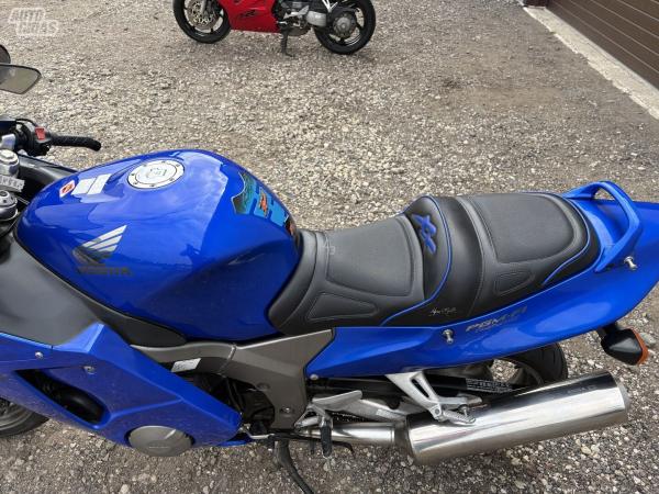 Honda Cbr 2001 Kelmė, ar dzinēja tilpumu 1.10 L un nobraukumu 76 tūkst. km par 1130 €, foto 9 vietnē AUTOMOTO.COM.LV
